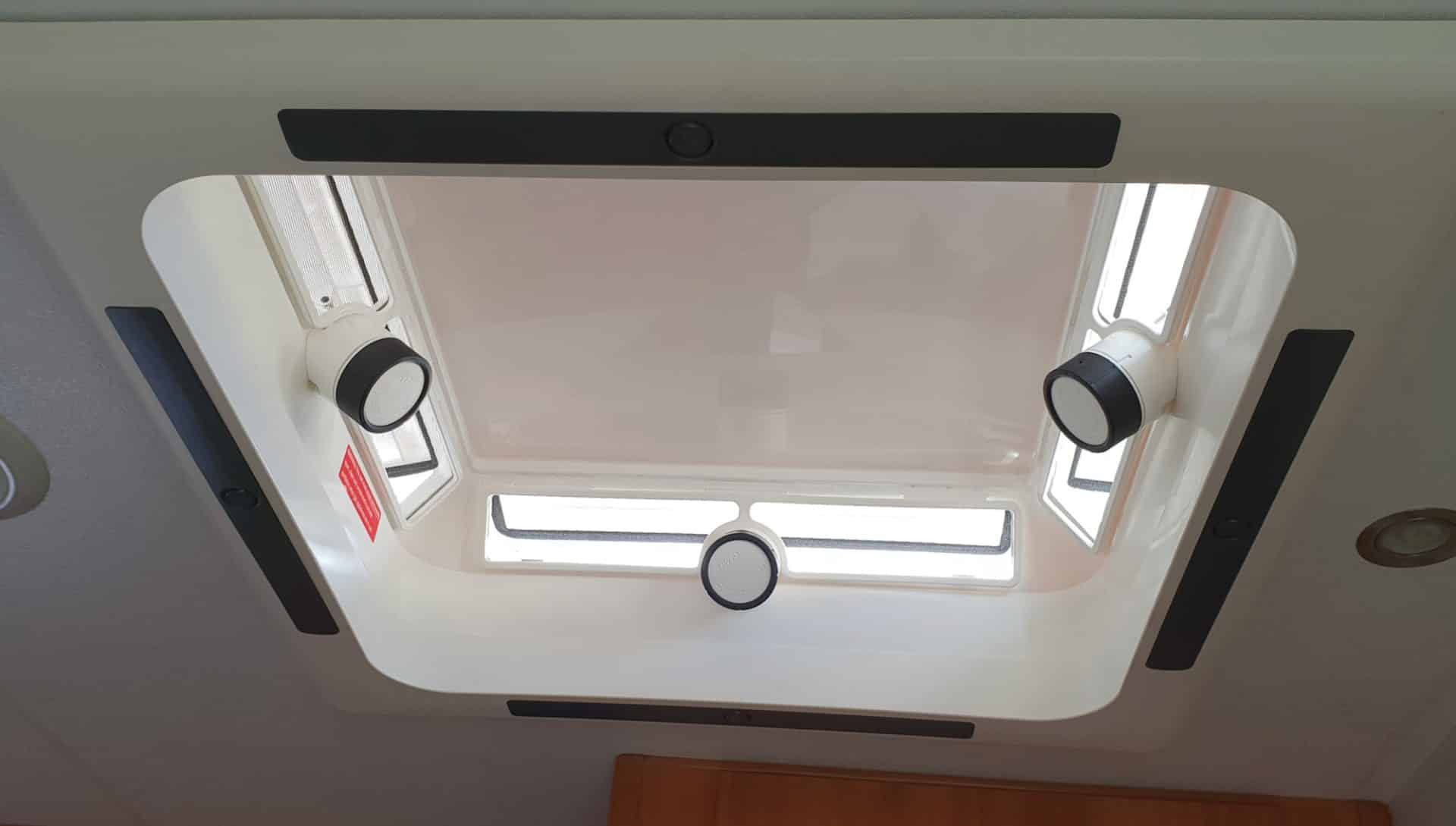 Camec 4 Seasons Evolution Roof Hatch - RV Daily