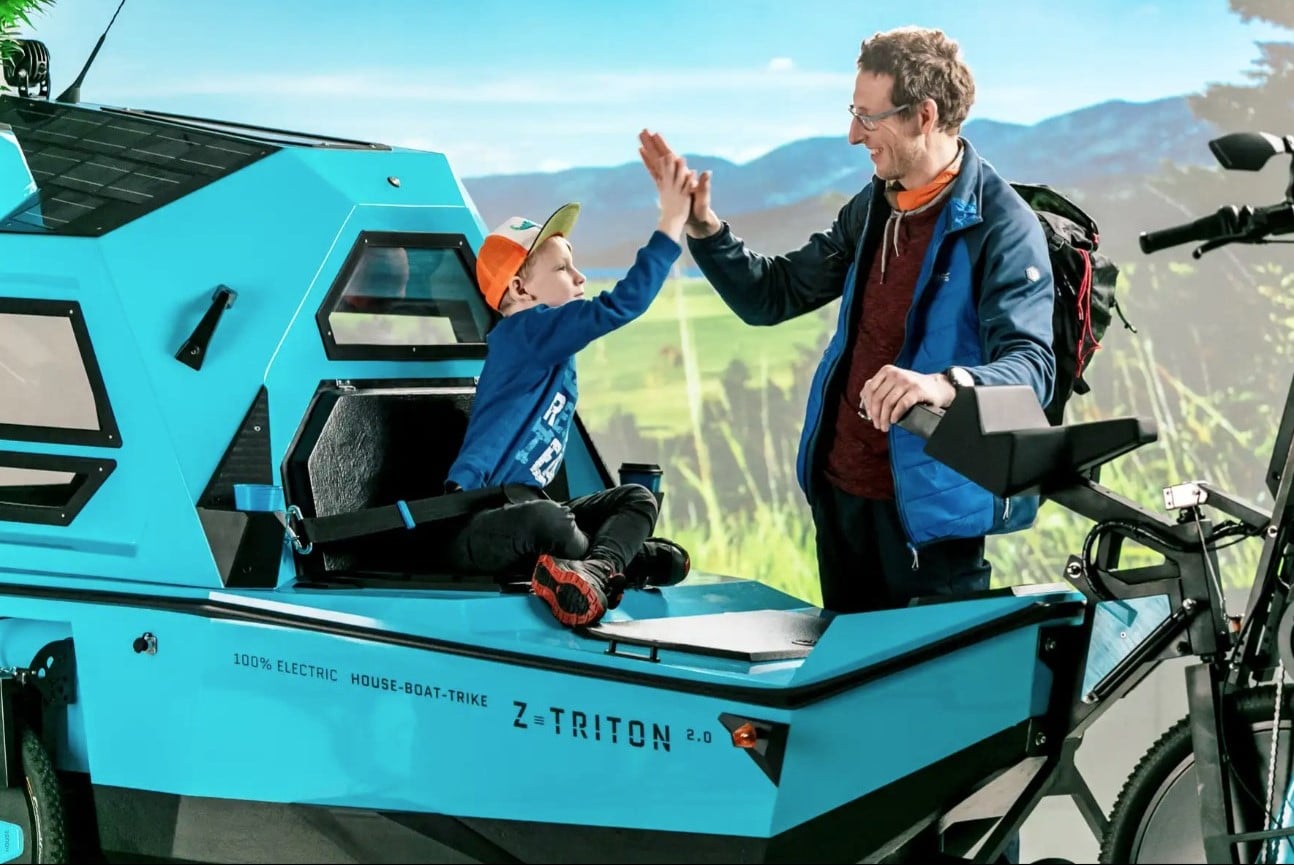 BeTRITON - The amphibious camper trike with space for your pot plant