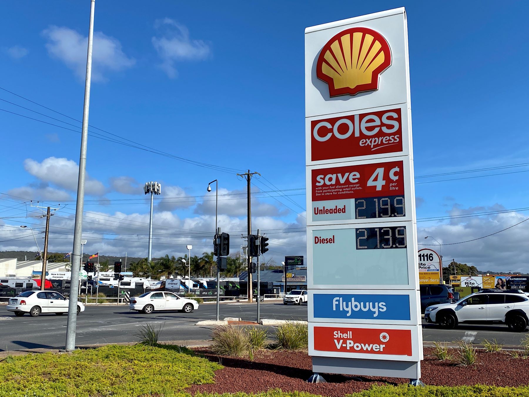 How to save fuel: Top tips for RVers