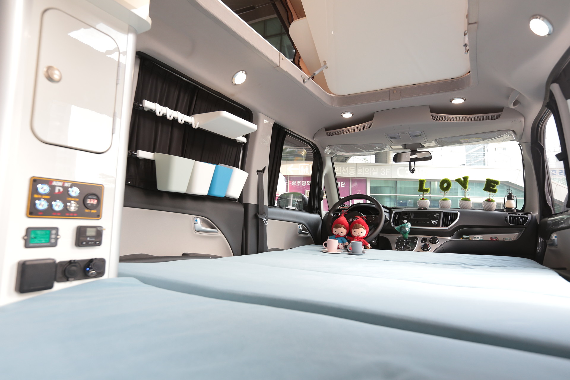 RV Spotlight: Cool RVs from the last 2 years - Shut up & take my money
